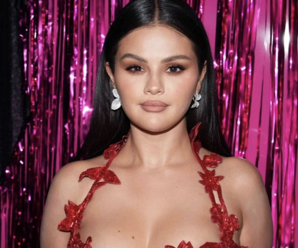 Селена Гомес опубликовала фото поцелуя с новым бойфрендом: «Я выиграла» - Mama.md